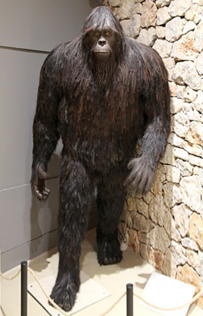 Sasquatch/Bigfoot statues – Sasquatch Close Encounter Network for ...